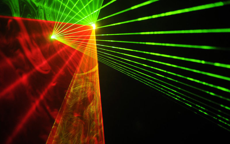 Easy experiments with Light, Lasers, and Holograms you can do with your ...